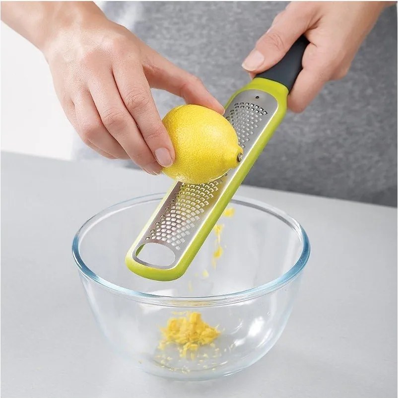 Struhadlo na citrusovou kůru se stěrkou Joseph Joseph Handi-Zest