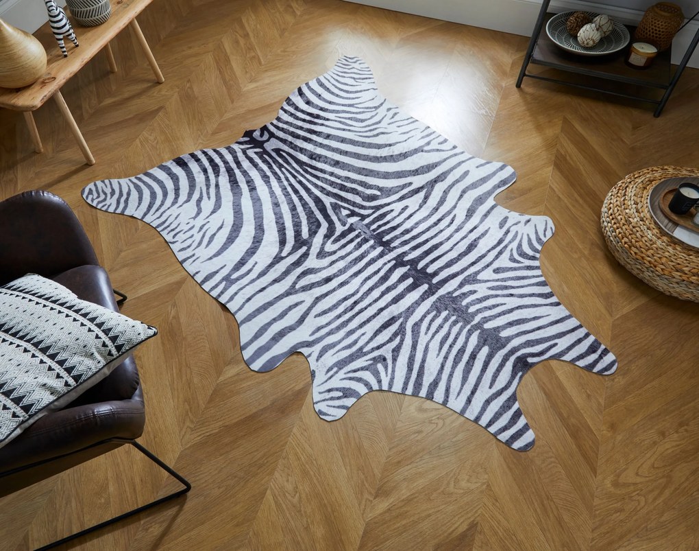 Flair Rugs koberce Kusový koberec Faux Animal Zebra Print Black/White - 155x195 tvar kožešiny cm