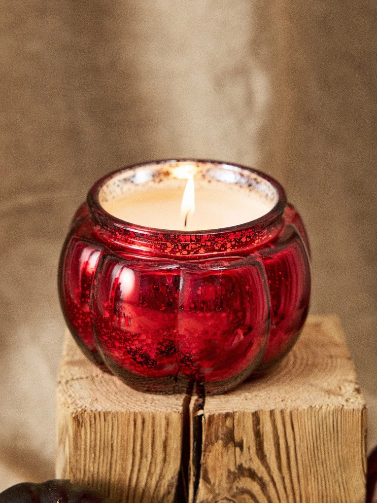 Sinsay - Vonná svíčka ve tvaru dýně Mulled wine - světle fialová