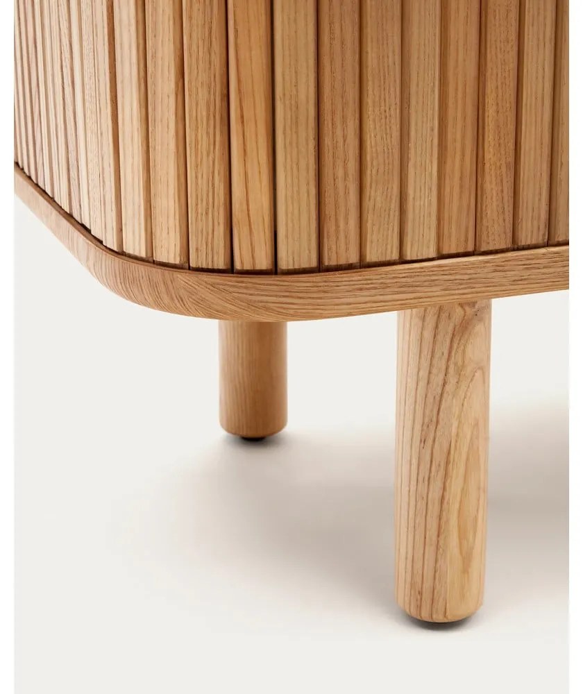 Skříň v dekoru jasanu s posuvnými dveřmi v přírodní barvě 110x160x40 cm Mailen – Kave Home