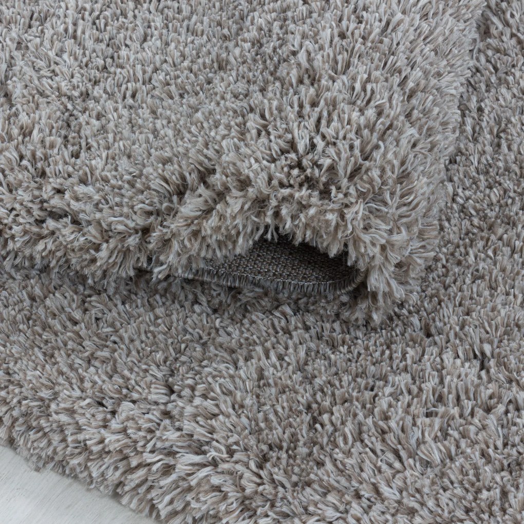 Ayyildiz, Kusový koberec Fluffy Shaggy 3500 beige, 280x370, béžová, ložnice