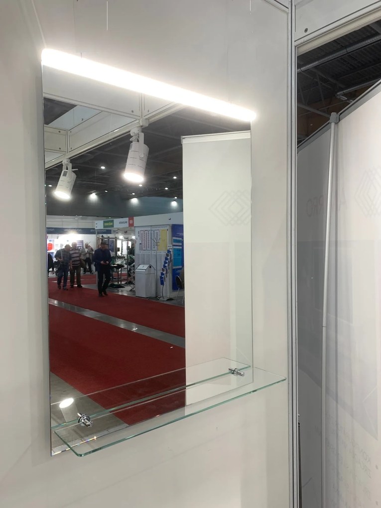 Zrcadlo na zeď dveře chodbu do pokoje ložnice koupelny předsíně ORION WHITE 60 x 80 cm s LED osvětlením a podsvícenou poličkou 411-583