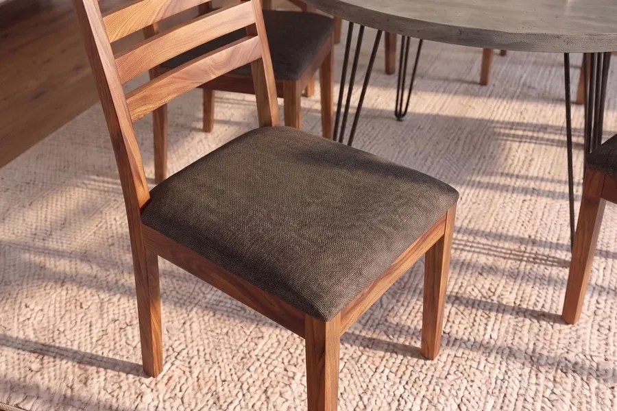 Designová židle Timber Sheesham / šedo-hnědá