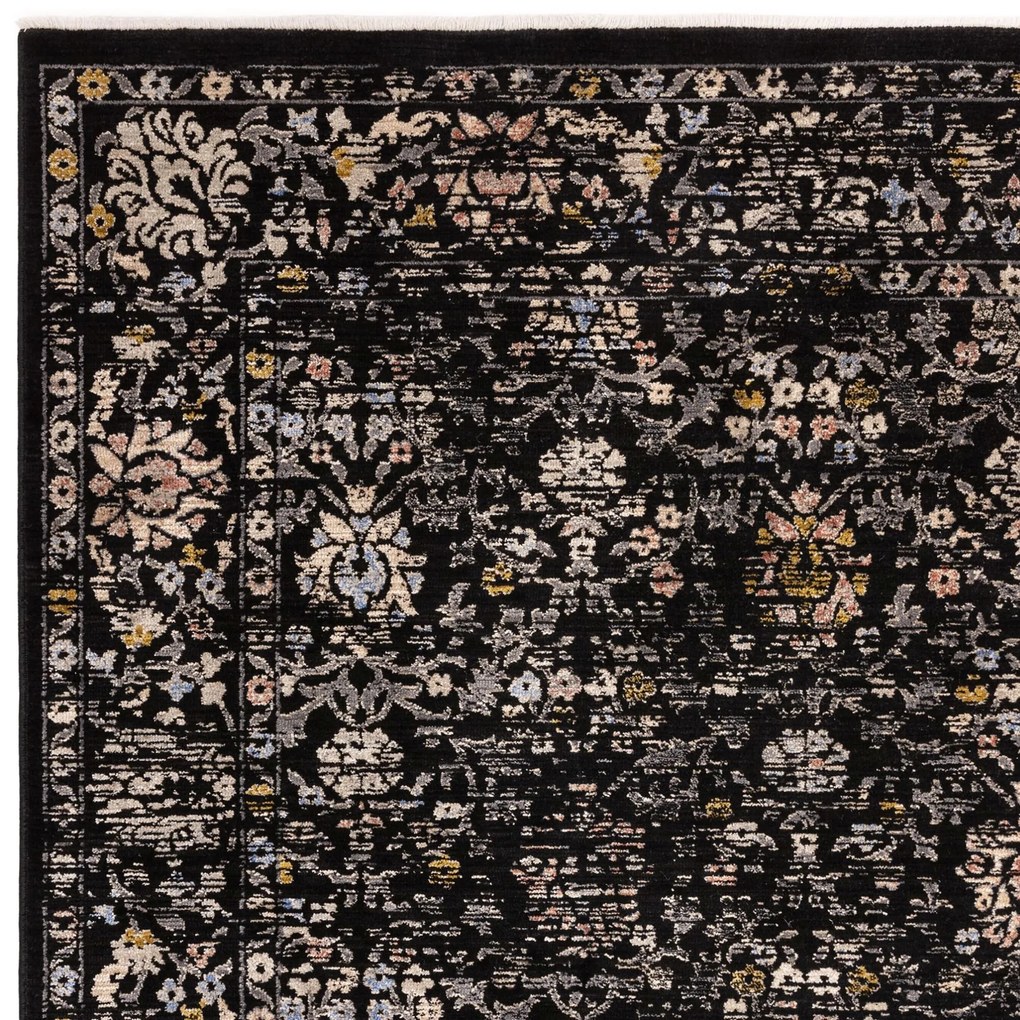 Tribeca Design Kusový koberec Airplane Black Vintage Floral Rozměry: 120x166 cm