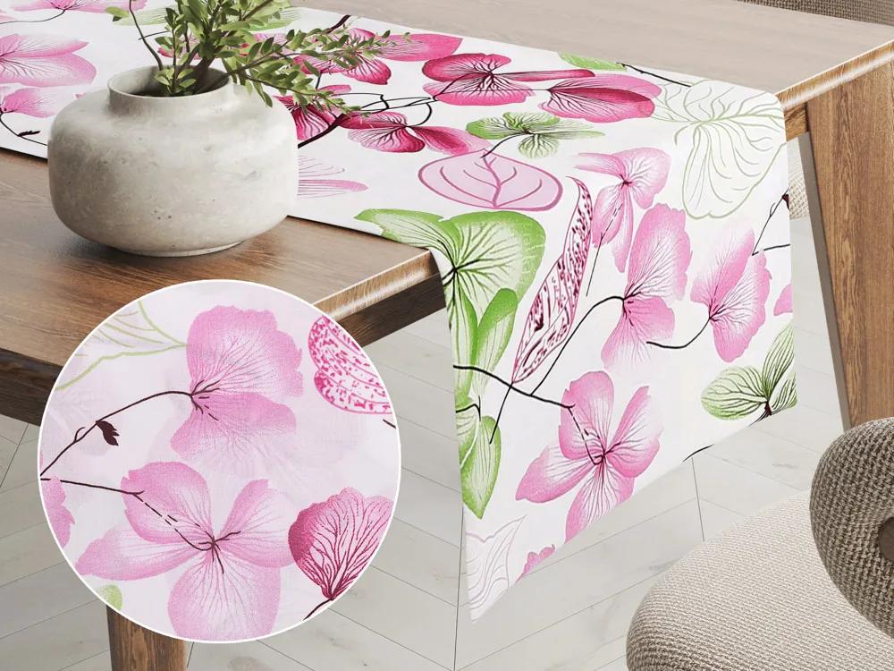 Biante Bavlněný běhoun na stůl Sandra SA-366 Růžovo-zelené květy na bílém 35x140 cm