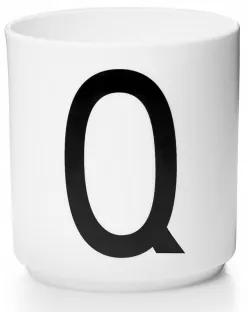 Porcelánový hrnek s písmenem Q, bílá Design Letters