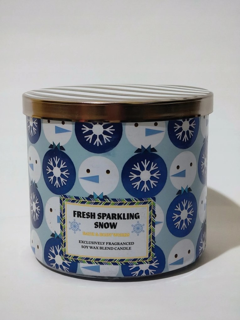 Bath & Body Works Fresh Sparkling Snow – vonná svíčka (3 knoty) 411 g