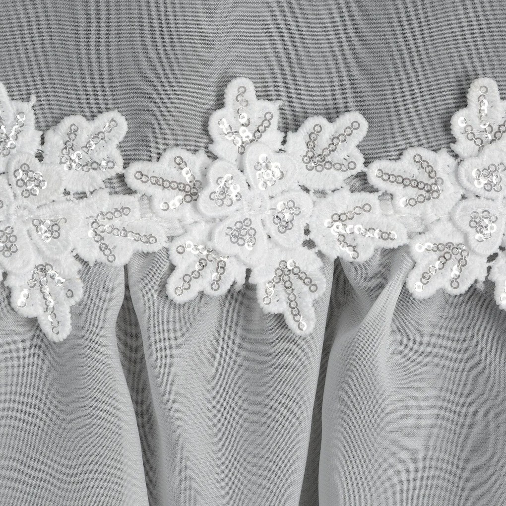 KRÁTKÁ VÁNOČNÍ ZÁCLONA NA PÁSCE FLAKE 150X40 CM BÍLÁ
