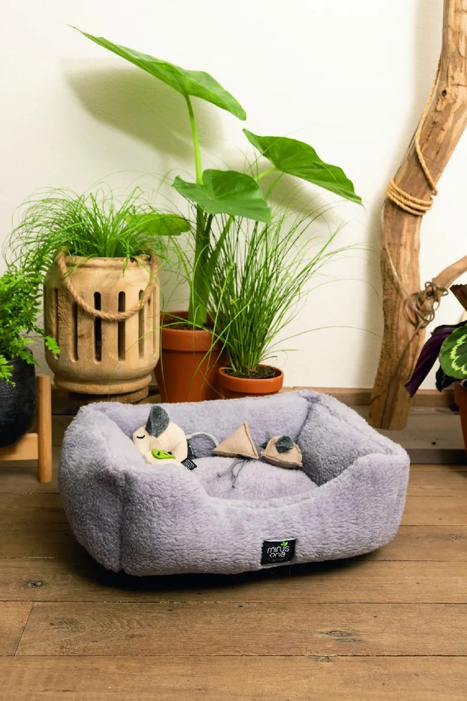 Beeztees ECO Hračka pro kočky slon Do