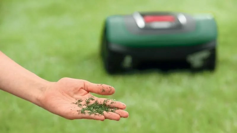 Bosch nářadí Bosch Indego M+ 700, robotická sekačka, 18 V, výška střihu 30 – 50 mm, plocha až 700 m2