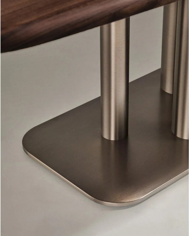 Jídelní stůl v dekoru ořechu 110x220 cm Melvar – Kave Home
