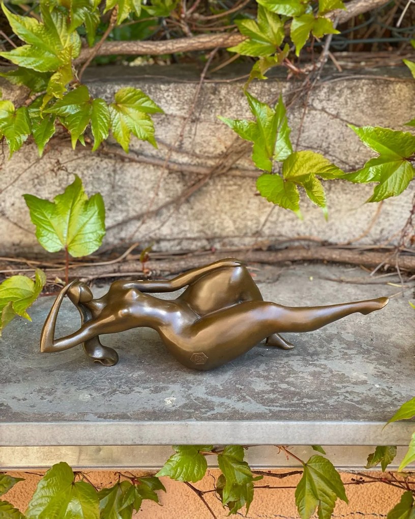Modernistický bronzová socha Nahá žena MODERN ART