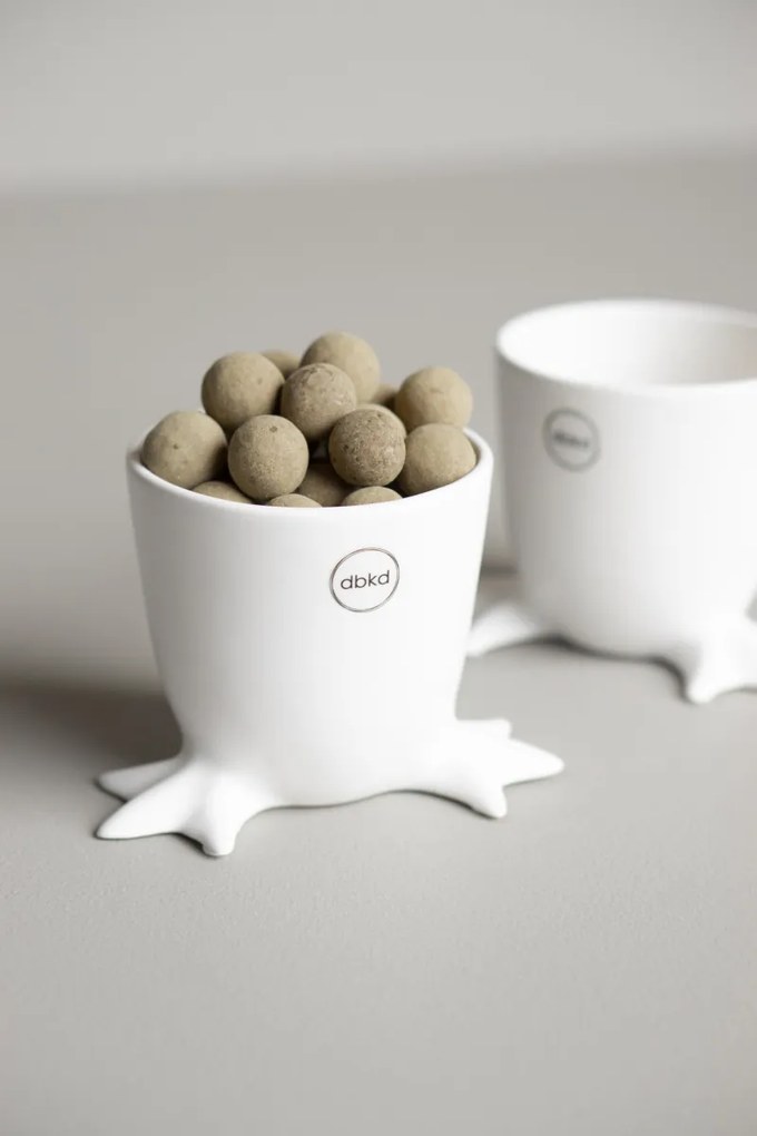 Stojánek na vajíčko Walking Egg Cup White DBKD