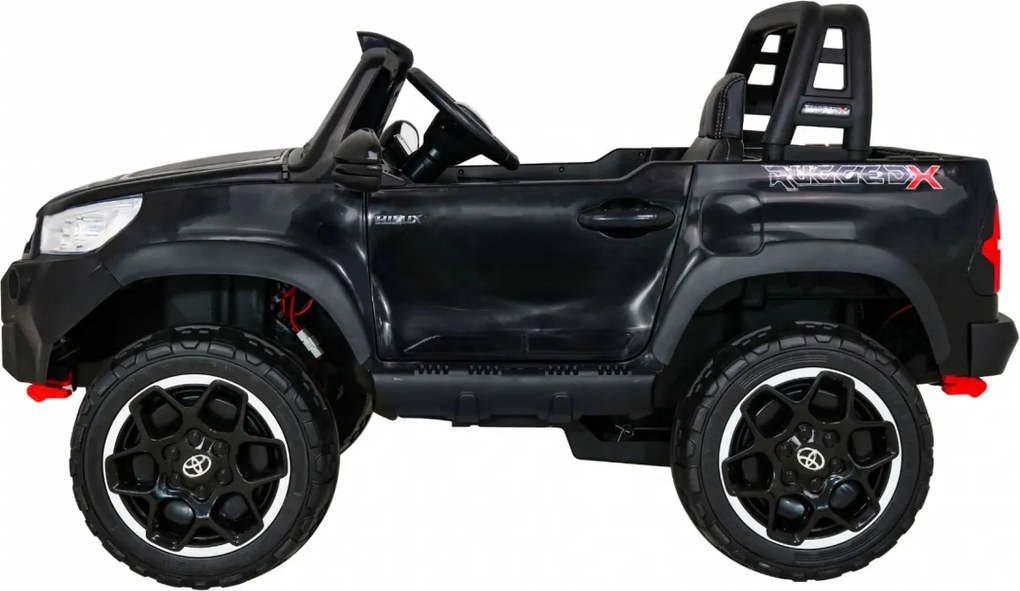 Ramiz Pickup Toyota Hilux černý