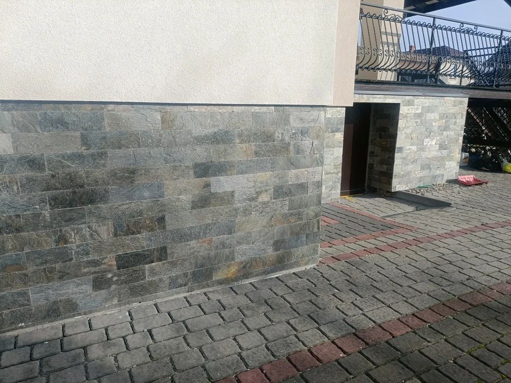 Vzorek kamenný obklad na fasádu Silver Shine Quartz 30x10 cm přírodní