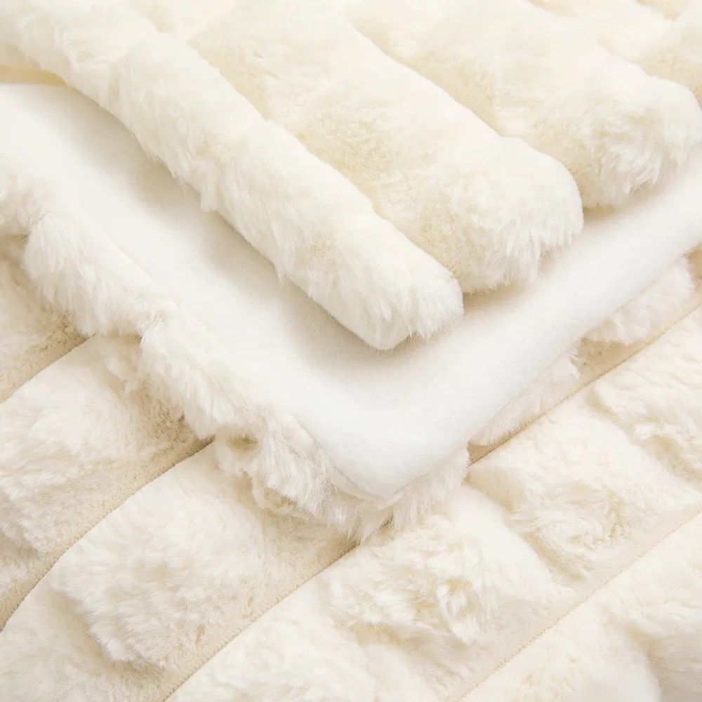 Krémová deka z mikroplyše/z umělé kožešiny 220x240 cm Igloo – douceur d'intérieur