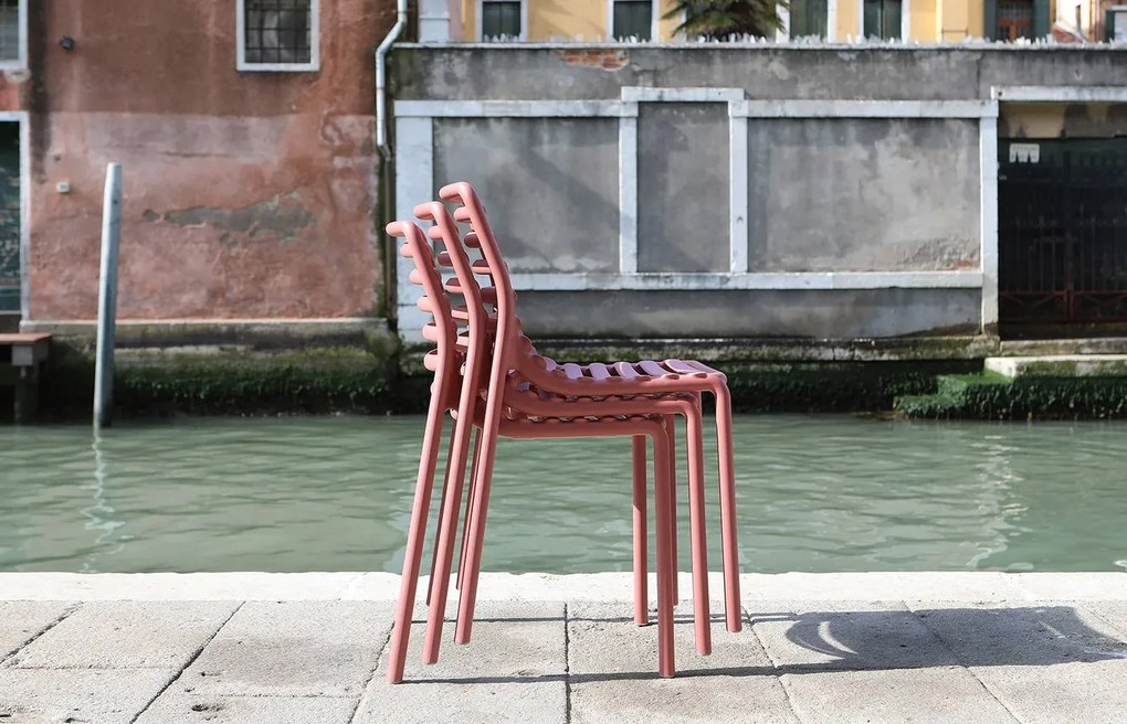 Nardi Plastová židle DOGA Barva plastu: Marsala