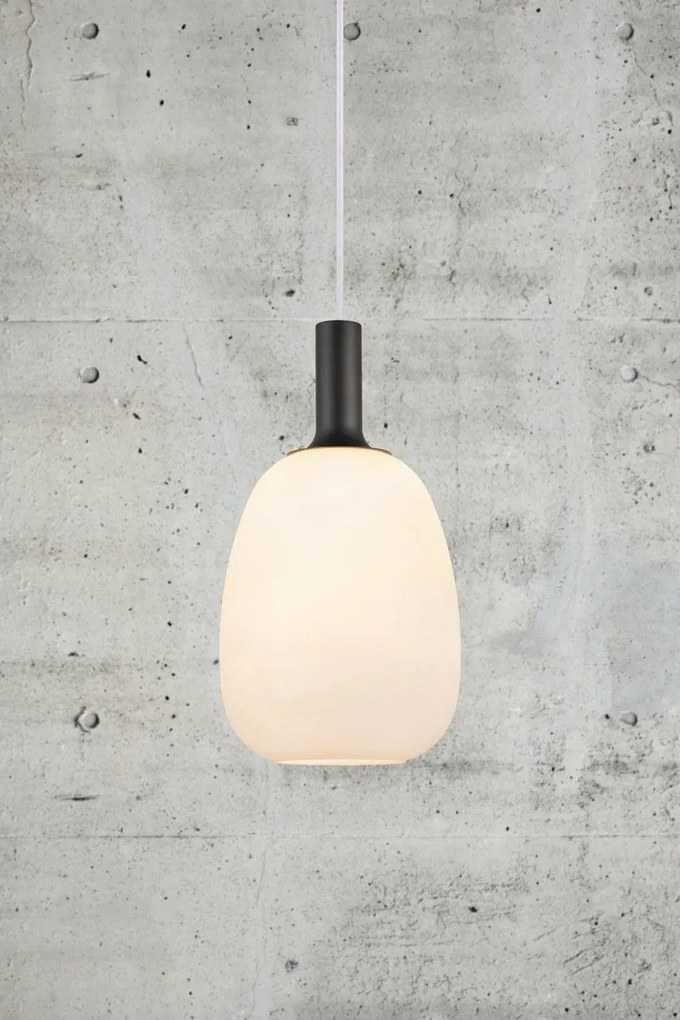 Závěsný lustr z opálového skla Alton pro žárovku E27 ø23cm  - Nordlux