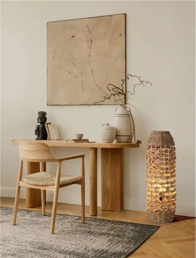 Designová stojací lampa Elma