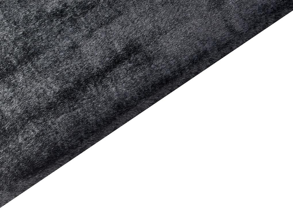 Koberec z umělé zaječí kožešiny 80 x 150 cm černý MIRPUR Beliani