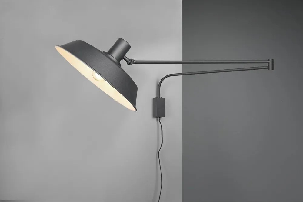 Matně černé nástěnné svítidlo s ohybatelnou konstrukcí do zásuvky ø 35,5 cm Bolder – Trio