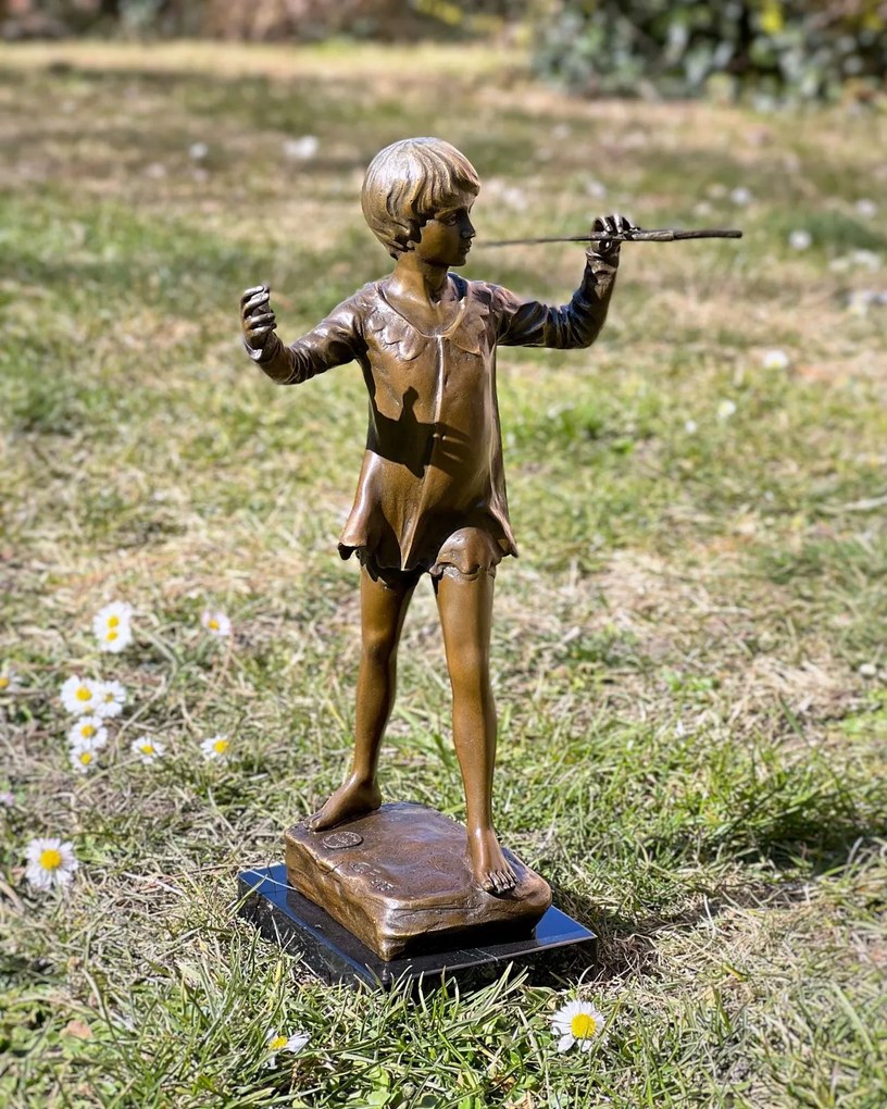 Bronzová soška socha - Peter Pan