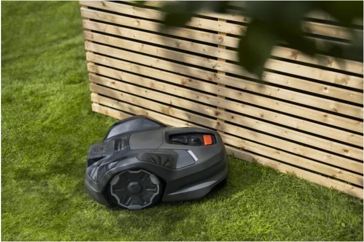 Robotická sekačka HUSQVARNA Automower 310E NERA