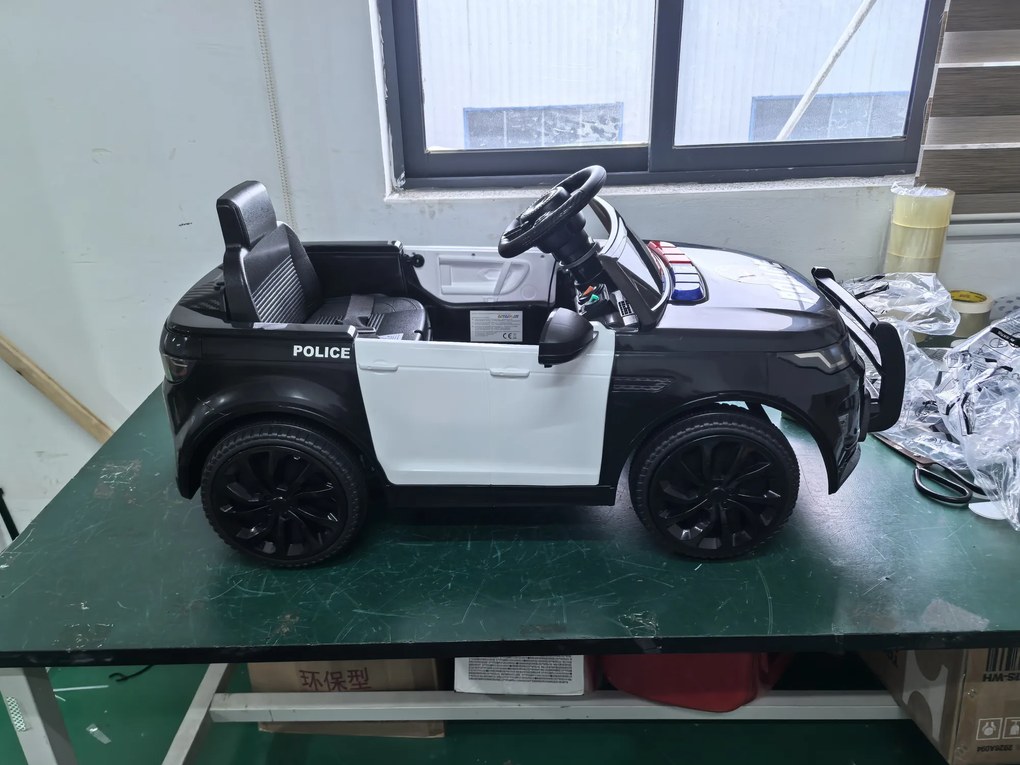 AIYAPLAY policejní elektrické auto pro děti 12 V, dálkové ovládání, černé