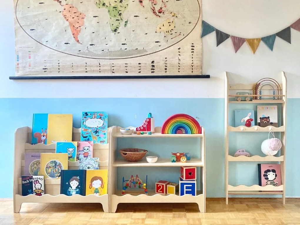 Wamm Cosy Room Dětská knihovna se 4 policemi s počítadlem Zvolte barvu: Nelakovaná