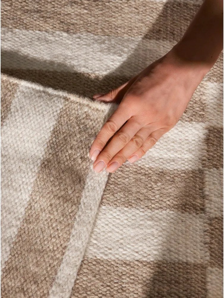 Bílý/světle hnědý oboustranný/ručně tkaný vlněný koberec 200x300 cm Vika – Hanse Home