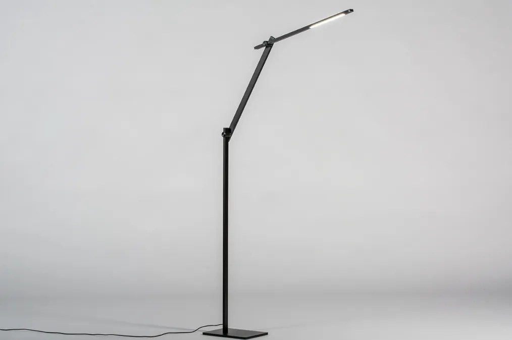 Stojací LED lampa se stmívačem Ariett Black