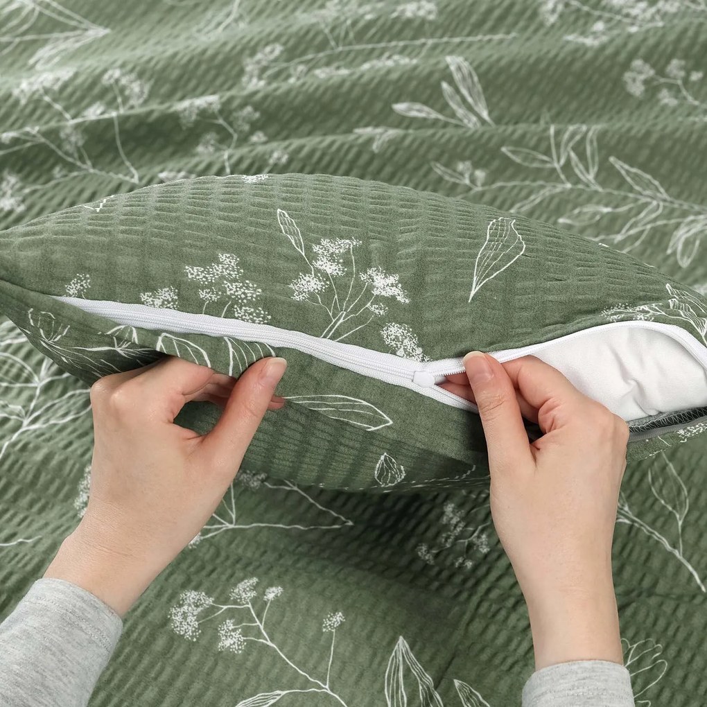 Goldea krepový povlak na polštář - bylinkové lístky 30 x 50 cm