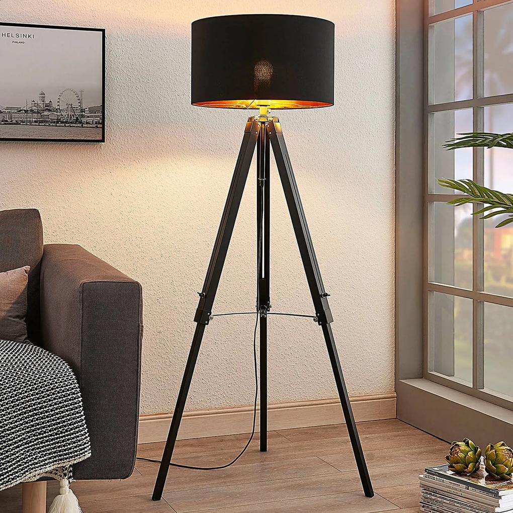 Trojnohá stojací lampa Triac, dřevěný stojan černá
