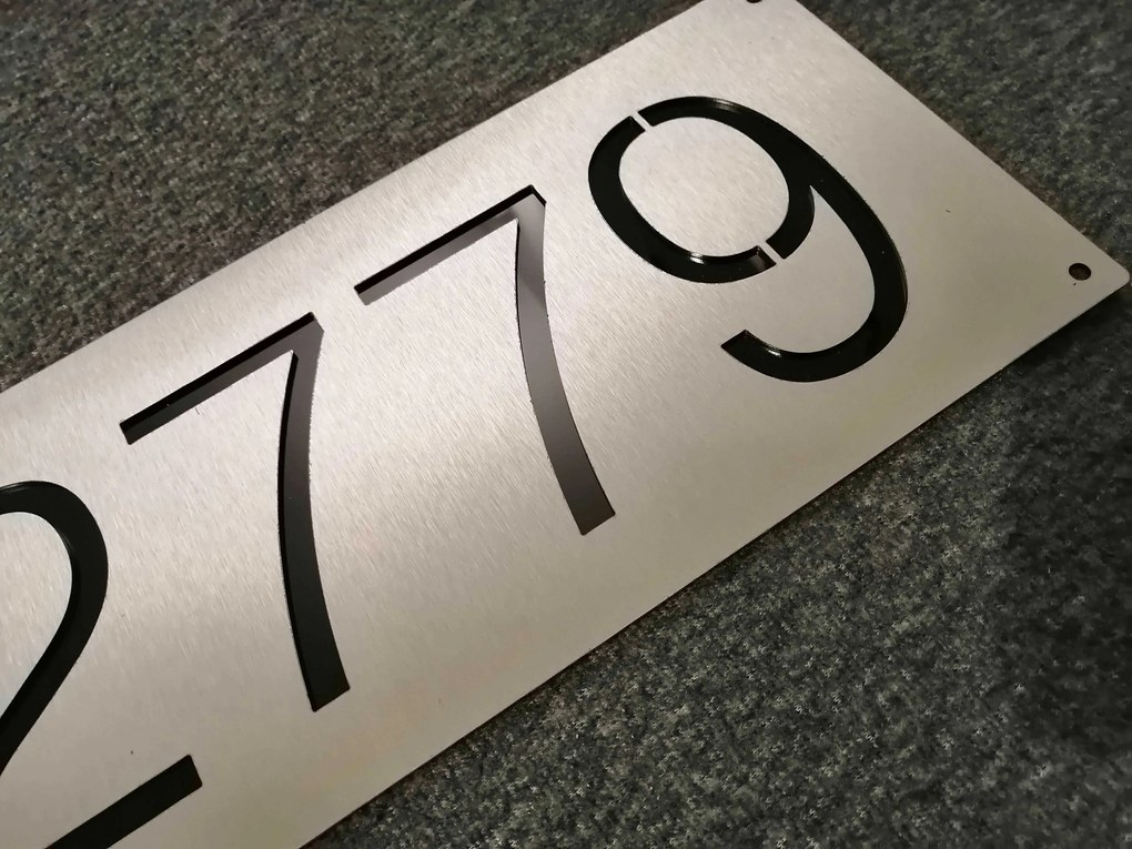 Domovní číslo tabulka 11b Velikost: 32 x 15 cm  (L)