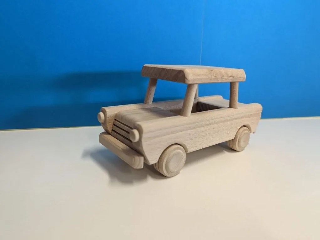 Gaboni 92245 Dřevěné auto Trabant, 24 x 9 x 11 cm