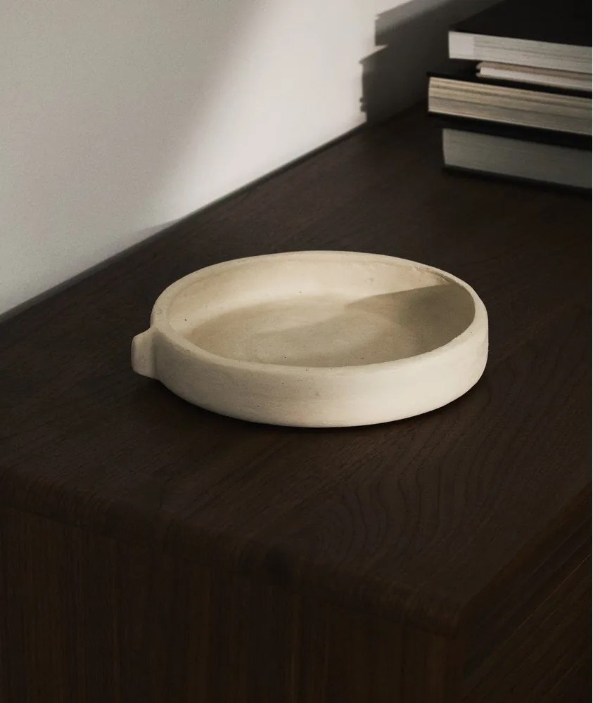 Dekorační tác 24,5x22,5 cm Mireni – Kave Home