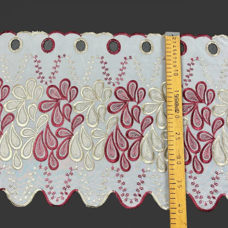 Vitrážová voálová záclona s výšivkou 2239 bordo - výška 40,90 cm , metráž