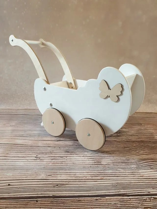 Dřevěný kočárek pro panenky s dekorací bílá + dřevo