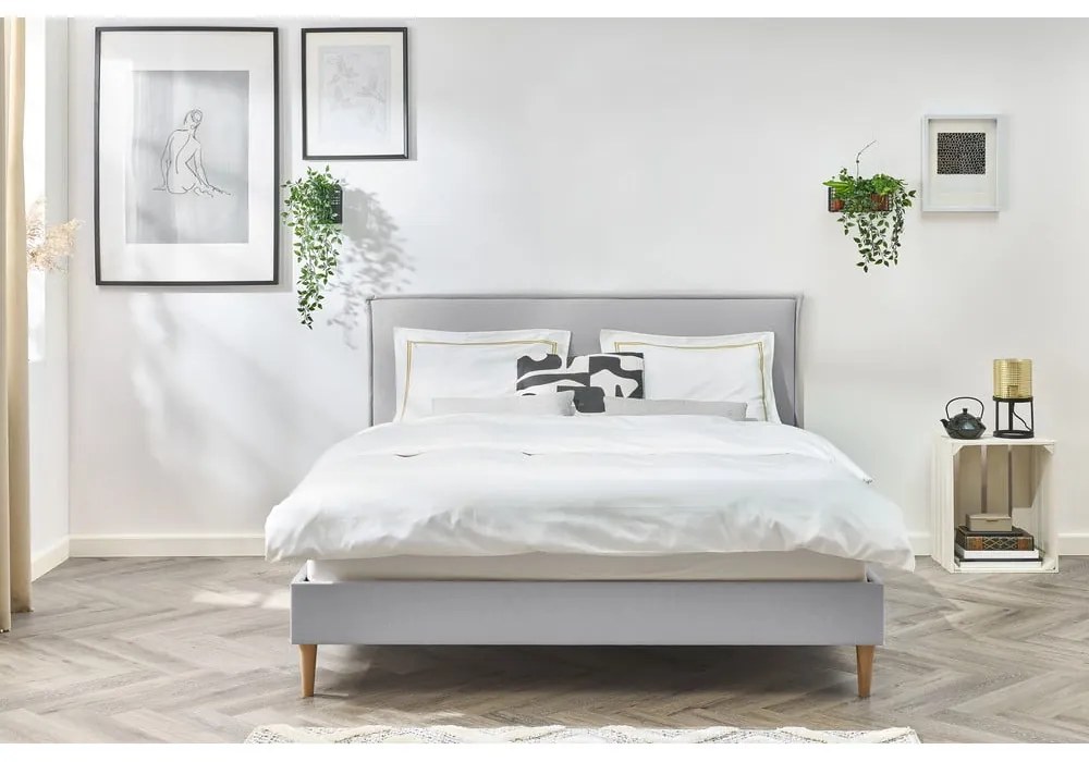 Světle šedá čalouněná dvoulůžková postel s roštem 180x200 cm Sary – Bobochic Paris