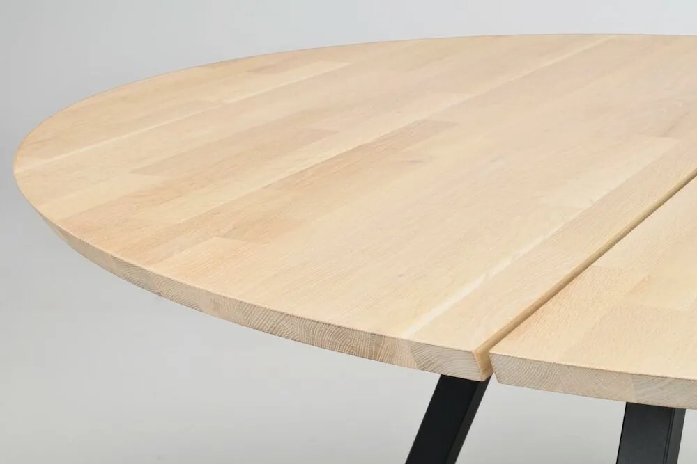 Rowico Bělený dubový jídelní stůl Carradale 150 cm s černými nohami V