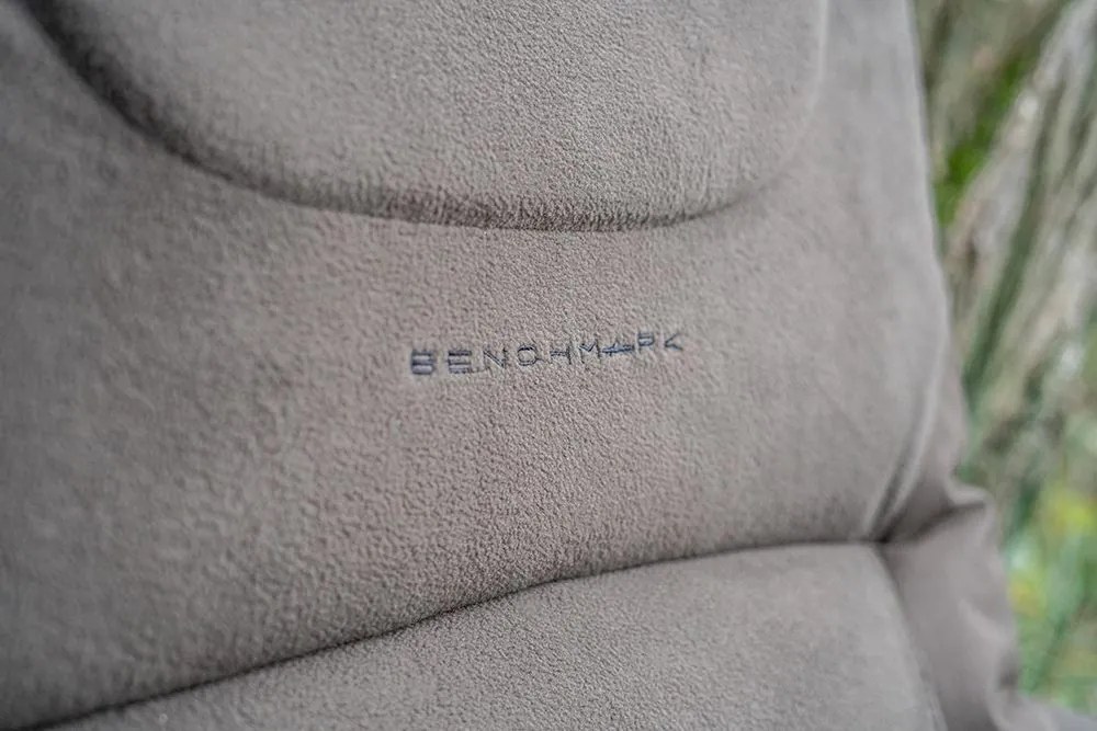 Avid Sedačka Benchmark Memory Foam Recliner