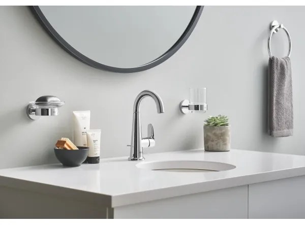 GROHE 40365001 - Držák na ručníky ESSENTIALS 18 cm lesklý chrom