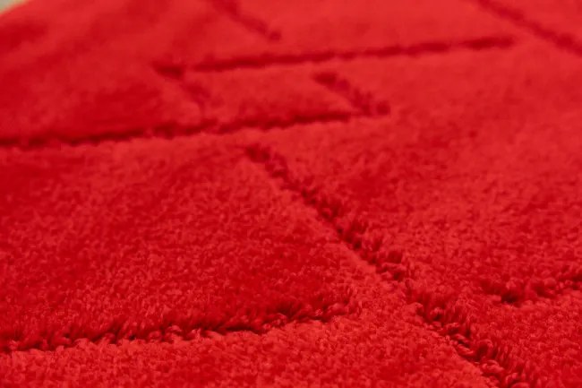 Koupelnový kobereček Moreno Red červený, kosočtverce