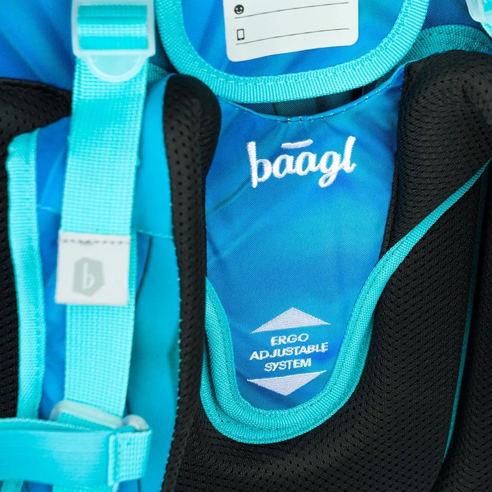 BAAGL Ergo - školní aktovka Butterfly