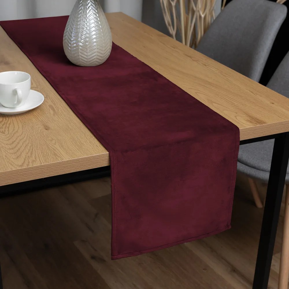 Biante Sametový běhoun na stůl Velvet Premium SVP-010 Tmavě vínový 45x120 cm