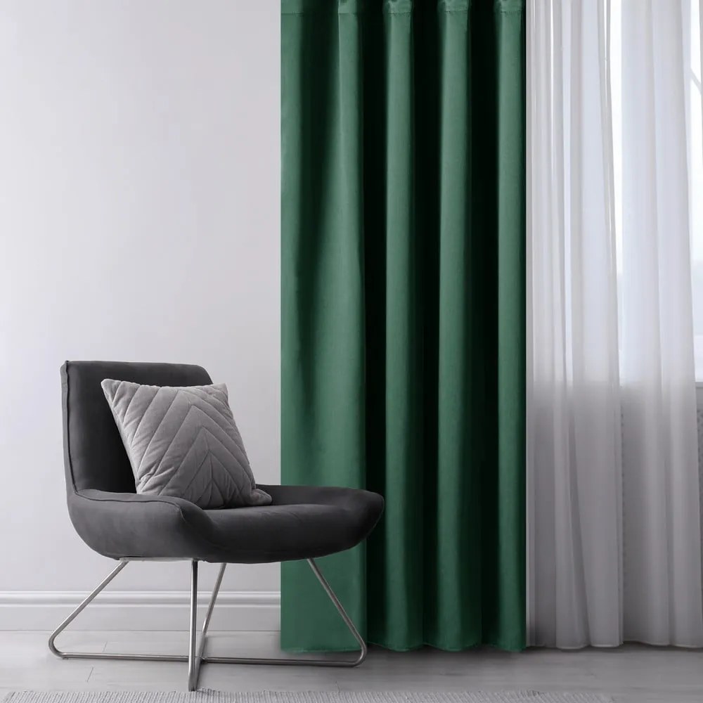 Tmavě zelený dimout závěs 200x245 cm Kierra – Restilo