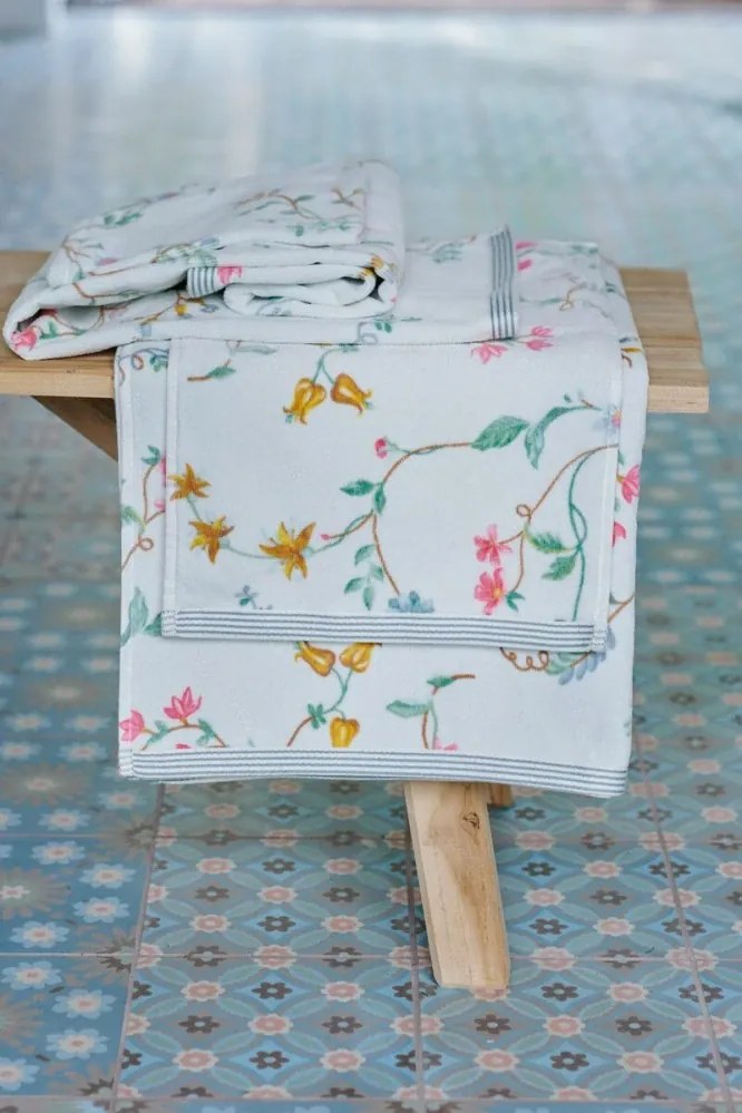 Pip Studio ručníky z bavlněného froté Les Fleurs, bílé (Luxusní ručníky z bavlněného froté v designu Les Fleurs v bílé barvě)