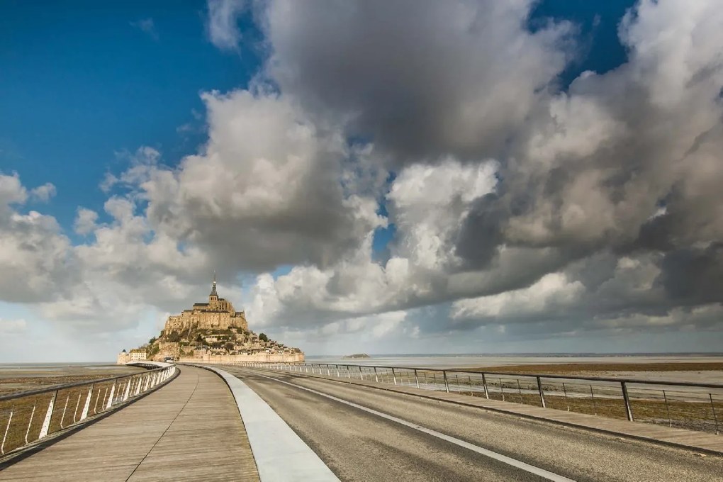 DIMEX | Vliesová fototapeta Mont Saint Michel MS-5-1093 | 375 x 250 cm| modrá, bílá, béžová, hnědá