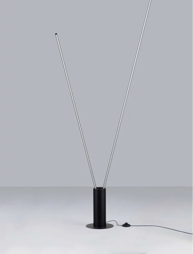 Matně černá kovová LED stojací lampa s ohybatelnou konstrukcí (výška 181 cm) Kimolia – Nova Luce