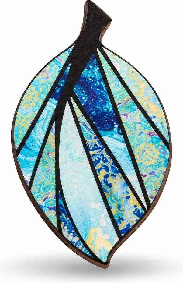 AMADEA Dřevěná brož barevná ve tvaru listu, 6x3,5 cm, český výrobek